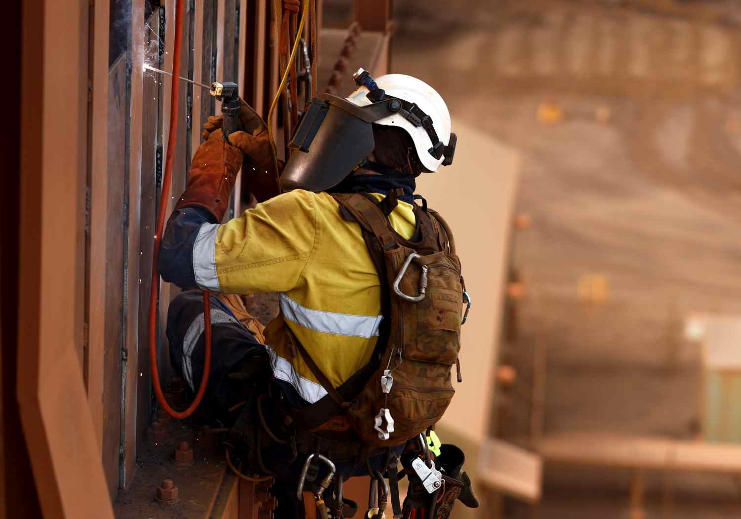 Working at Heights: Fall Awareness & OSHA Tips